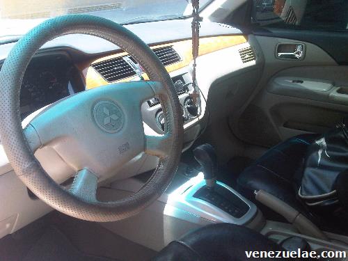 Vendo o cambio mitsubishi lancer touring 2.0 en Caracas Distrito Capital