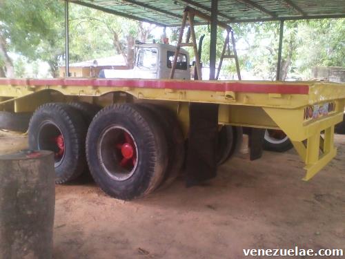 Batea marca agamar, 2 ejes, con porta piñas año 1991 en Valencia
