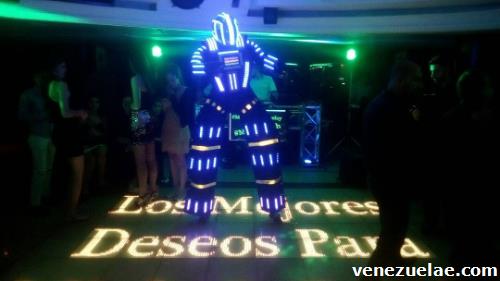 Dj Robot Led Discplay Miniteca y Luces Led en Caracas Distrito Capital