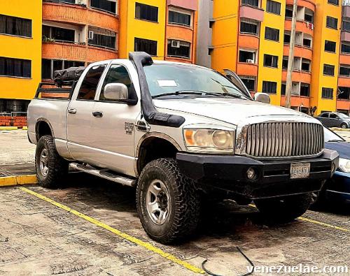 Vendo camioneta Dodge Ram 2500 en Valencia