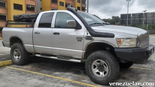 Vendo camioneta Dodge Ram 2500 en Valencia